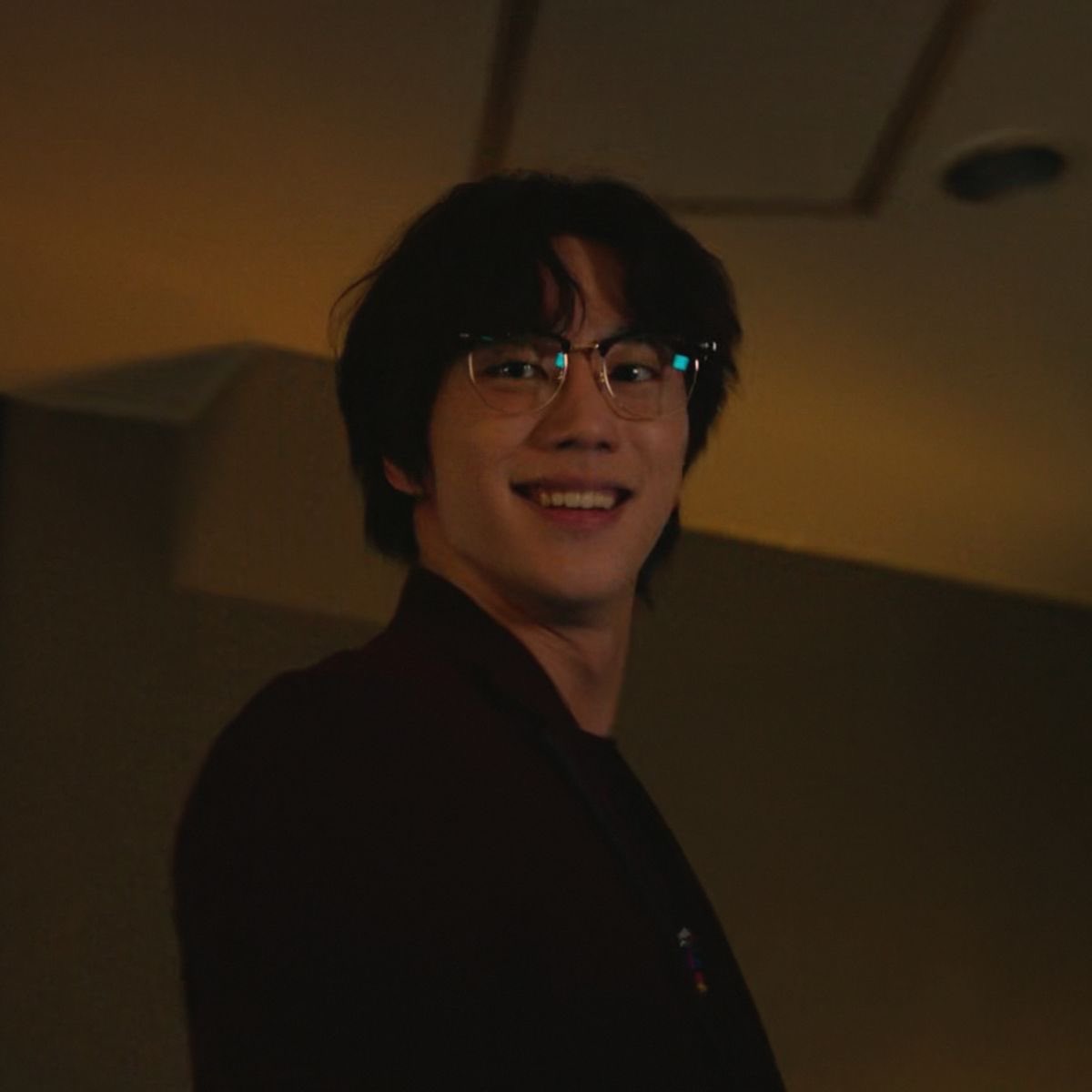 The Madness and Magnetism of Weak Hero Season 2: Understanding Seong-je – jennie's blog